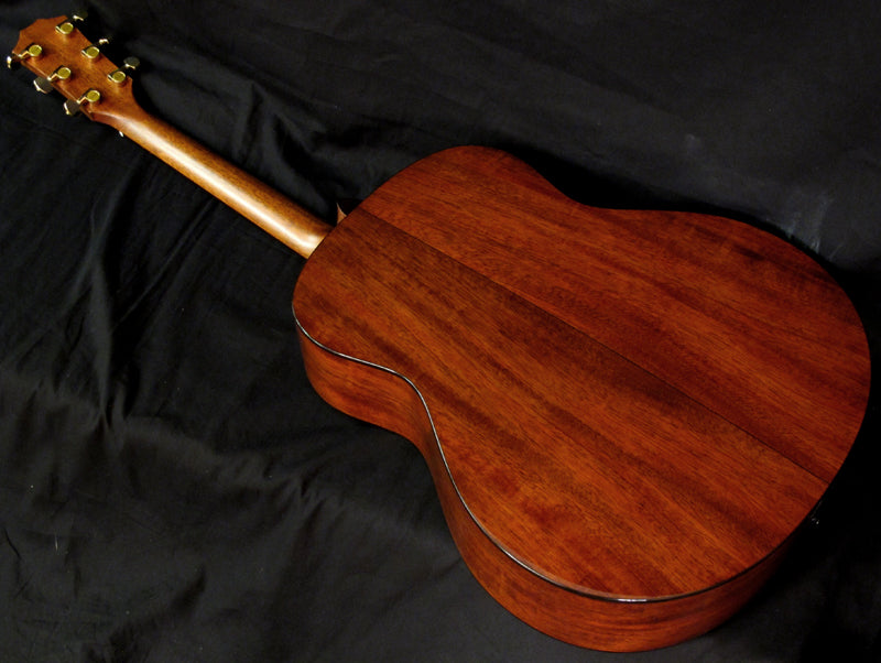 Taylor 518e Honey Sunburst