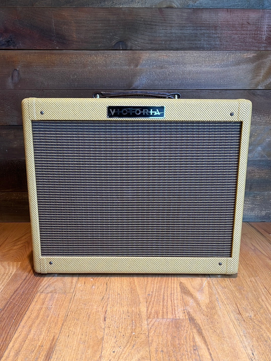 Used Victoria Chicago-Lux